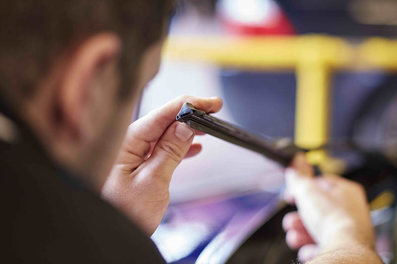Motorists get wiper advice - factorfocus.ie