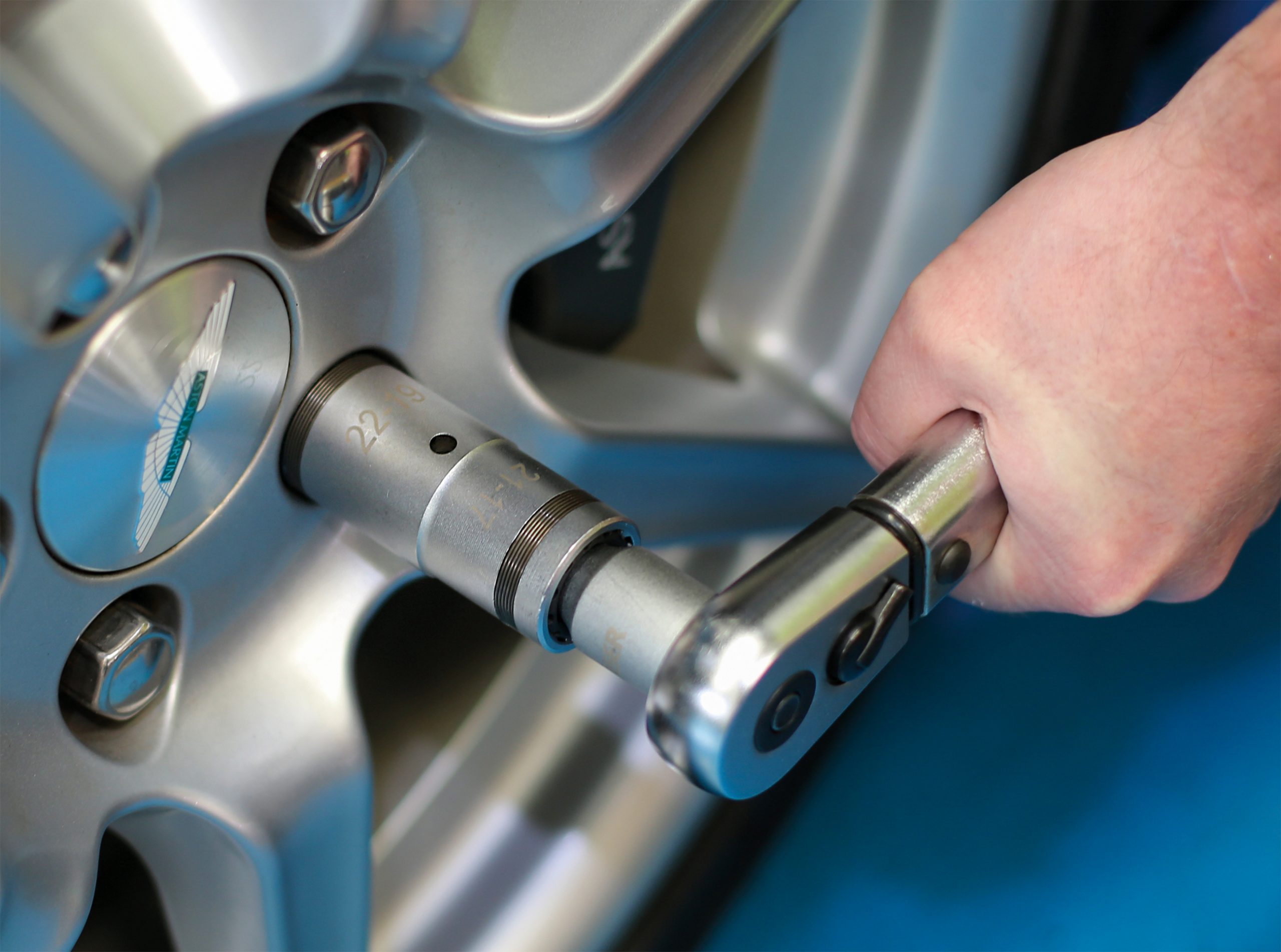 4-in-1 wheel nut socket from Laser Tools - Autotrade.ie